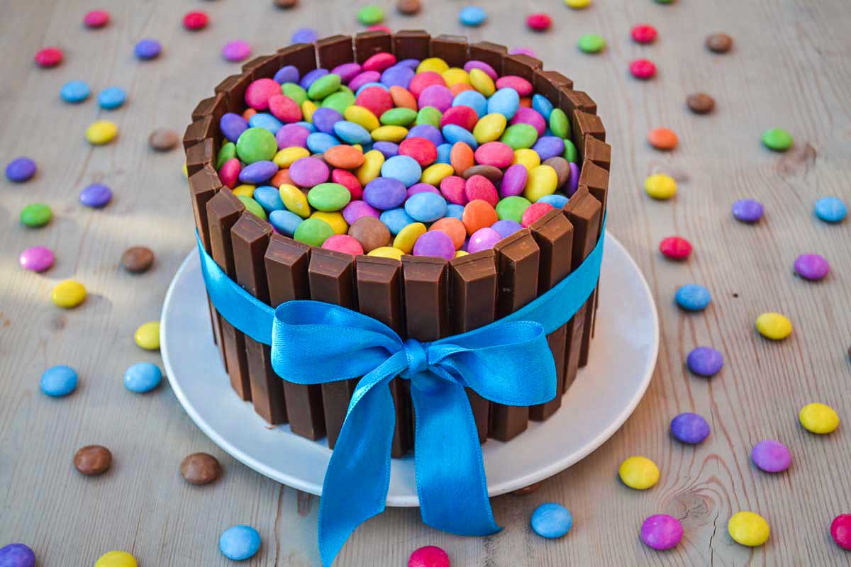 Torta kit kat & smarties - Lucake