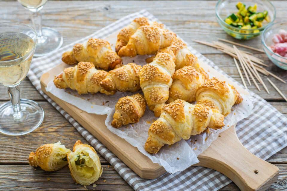 Cornetti di pasta sfoglia salati - Lucake