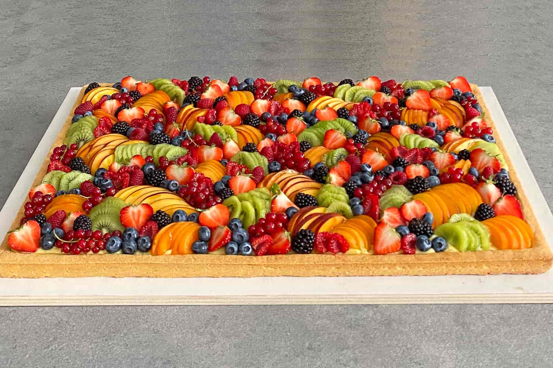Crostata di frutta rettangolare - Lucake Crostata di frutta rettangolare - Lucake