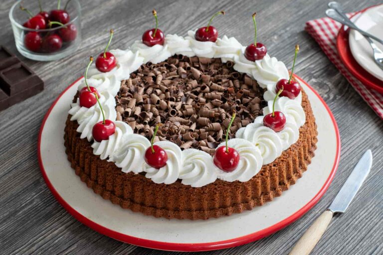 Crostata morbida foresta nera - Lucake